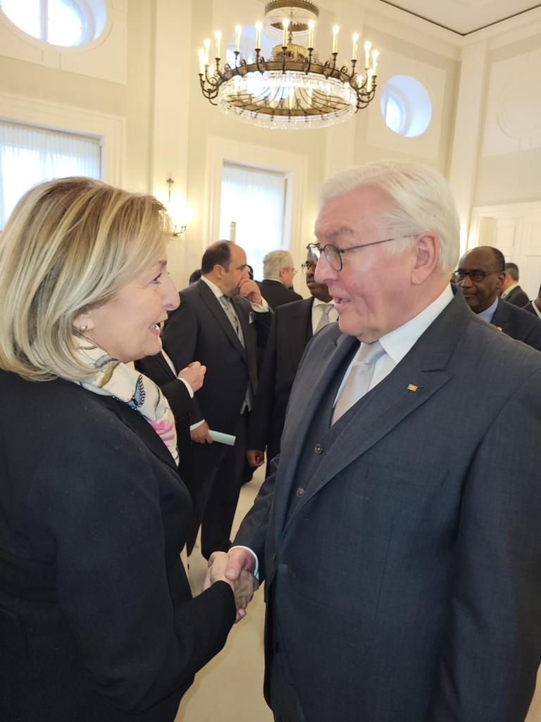 Ambasadorica Jadranka Winbow susrela se sa predsjednikom SR Njemačke ...